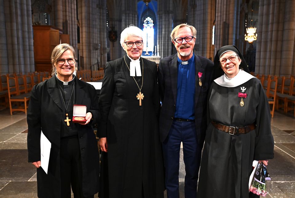 Ärkebiskop Antje delade ut tre utmärkelser vid kyrkomötets öppnande ...