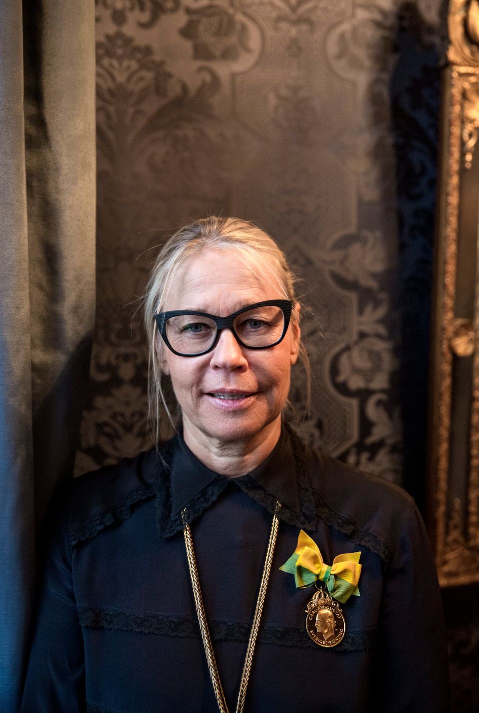 Marie Ledin och Nina Balabina tilldelas medaljer från Kungliga ...