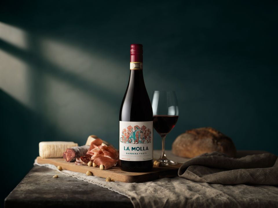 Nyhet från Piemonte i beställningssortimentet - La Molla Barbera d’Asti ...