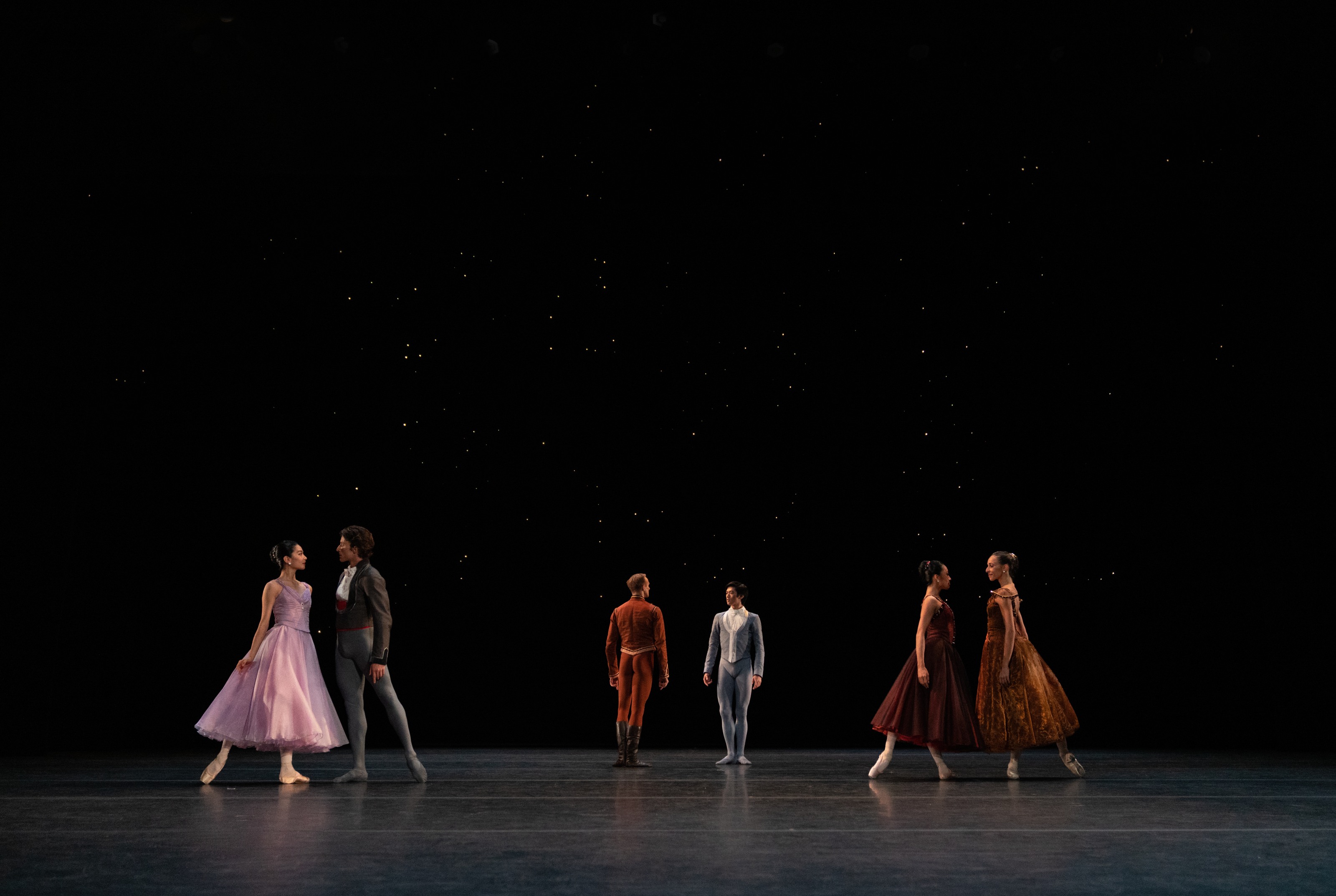 Hösten drar in med en fläkt från New York – premiär för Robbins ...