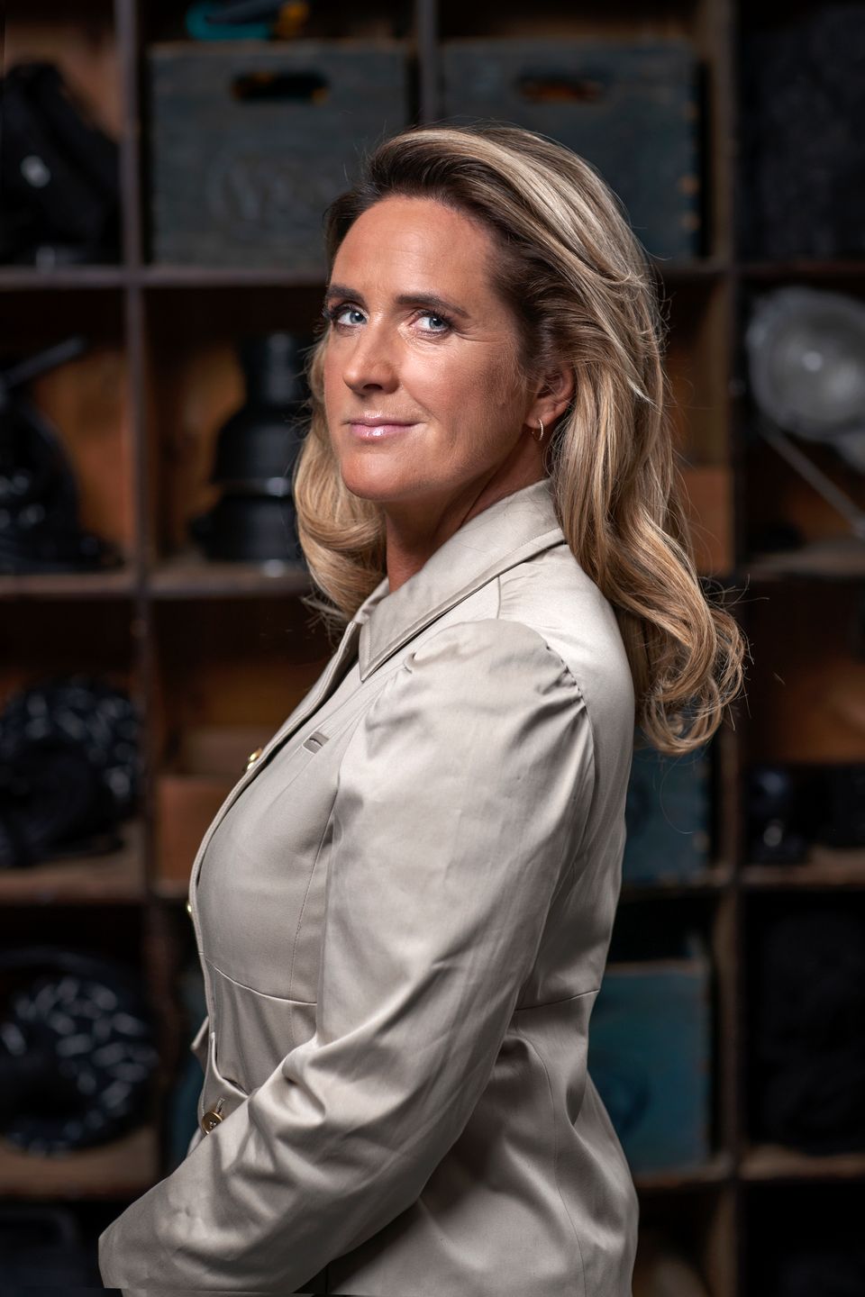 Denise Rudberg finner paralleller till vår samtid i fjärde delen i den ...