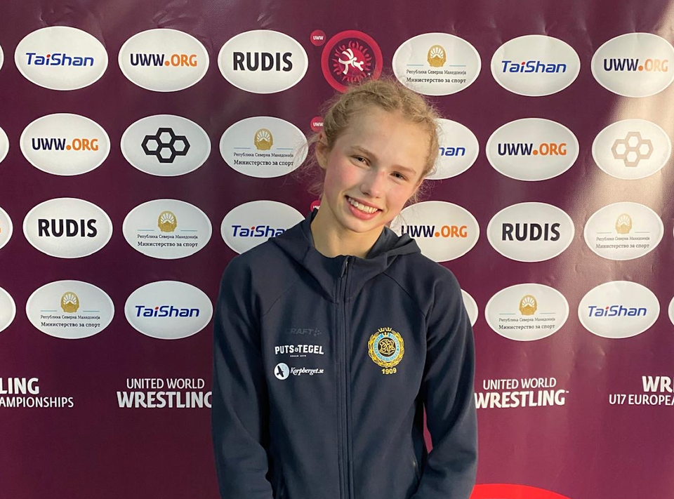 Emmy Nerell i final på U17-EM i brottning | Svenska Brottningsförbundet
