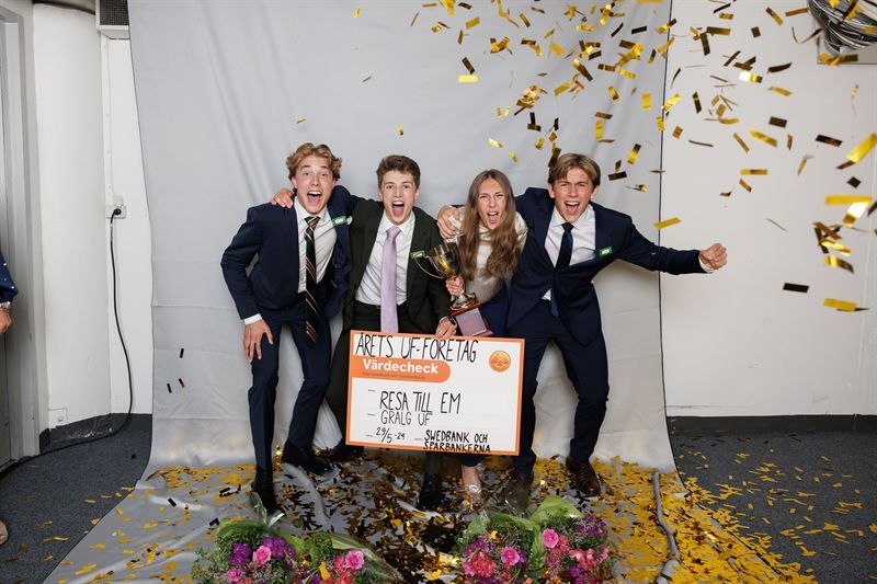 AcadeMedia instiftar Framtidspriset och hyllar elever | AcadeMedia