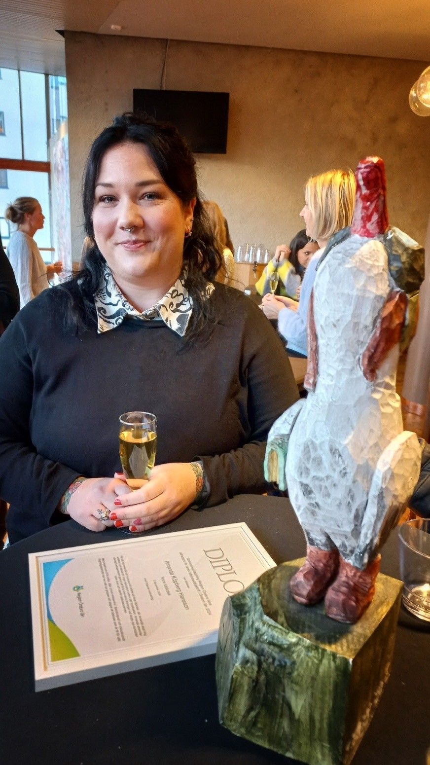 Amanda Köpberg Hansson på Nora bibliotek får Alfredpriset 2024 | Region ...