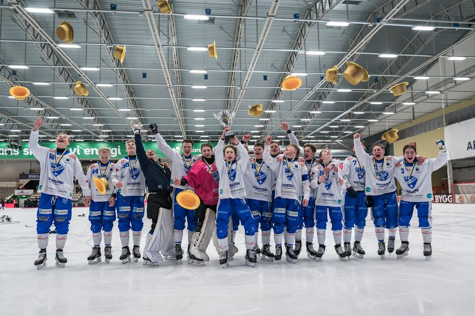 IFK Vänersborg svenska P17-mästare efter stor dramatik | Svenska ...