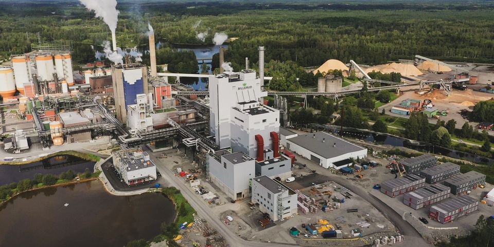 EIB tecknar ett lån på 1 300 miljoner kronor med Billerud för uppgradering av kartongbruket i ...