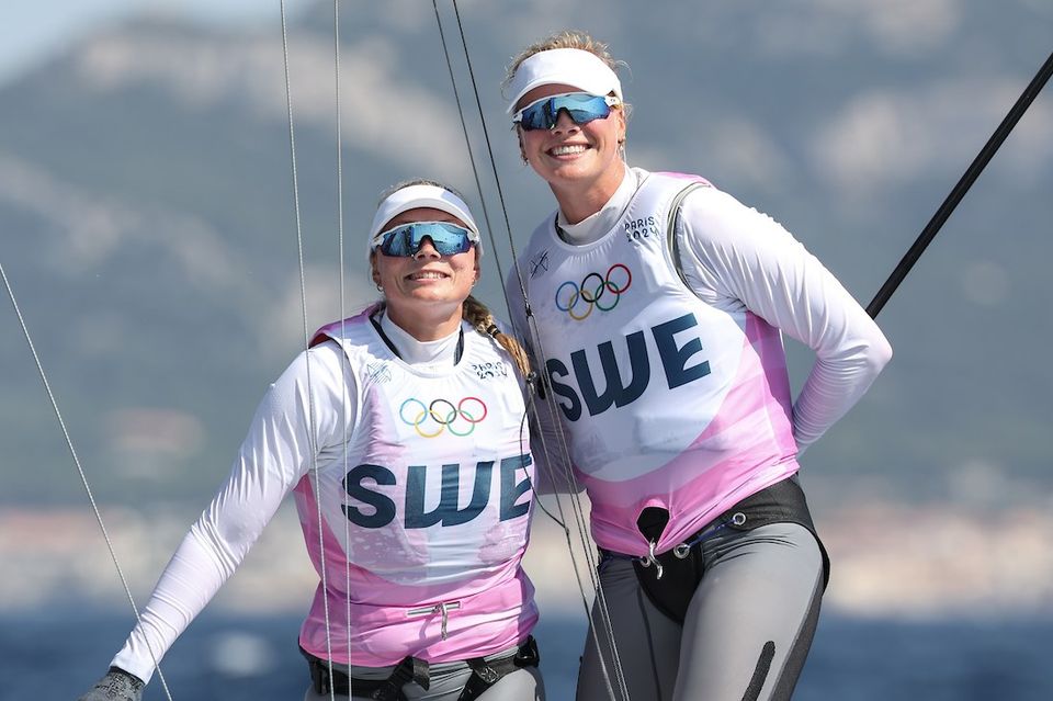 Vilma och Rebecca trea inför OS-finalen i 49erFX | Svenska Seglarförbundet