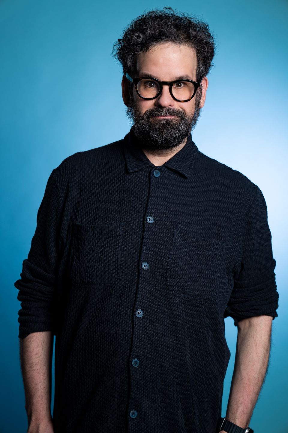 Skådespelarna Emma Molin och Eric Stern sadlar om till reportrar i ...