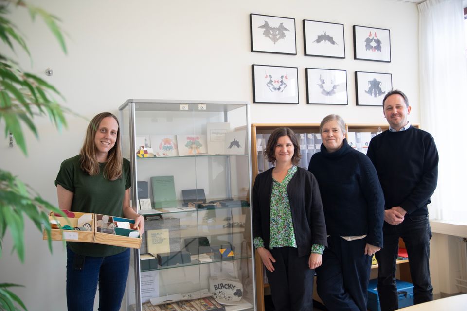 Här får studenterna undersöka psykologiska tester | Örebro universitet